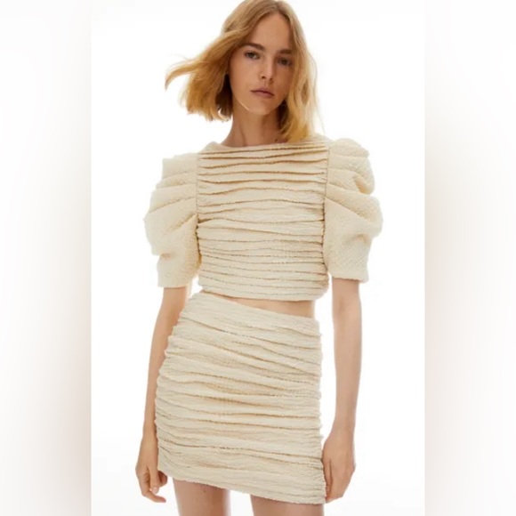H&M | Skirts | Hm Womens Beige Draped Mini Skirt And Puff Sleeve Top Xs L4625 | Poshmark